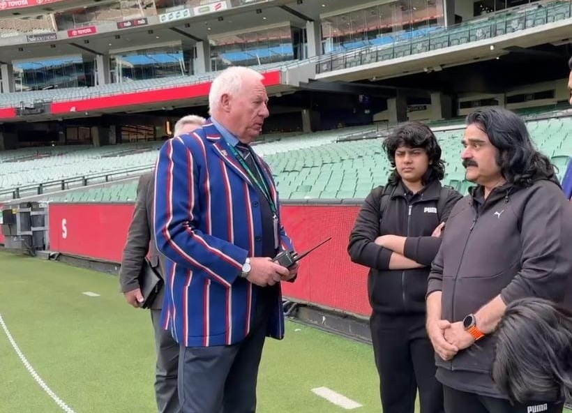 Folk singer Arif Lohar Visits Melbourne Cricket Ground - The Sports Leaks